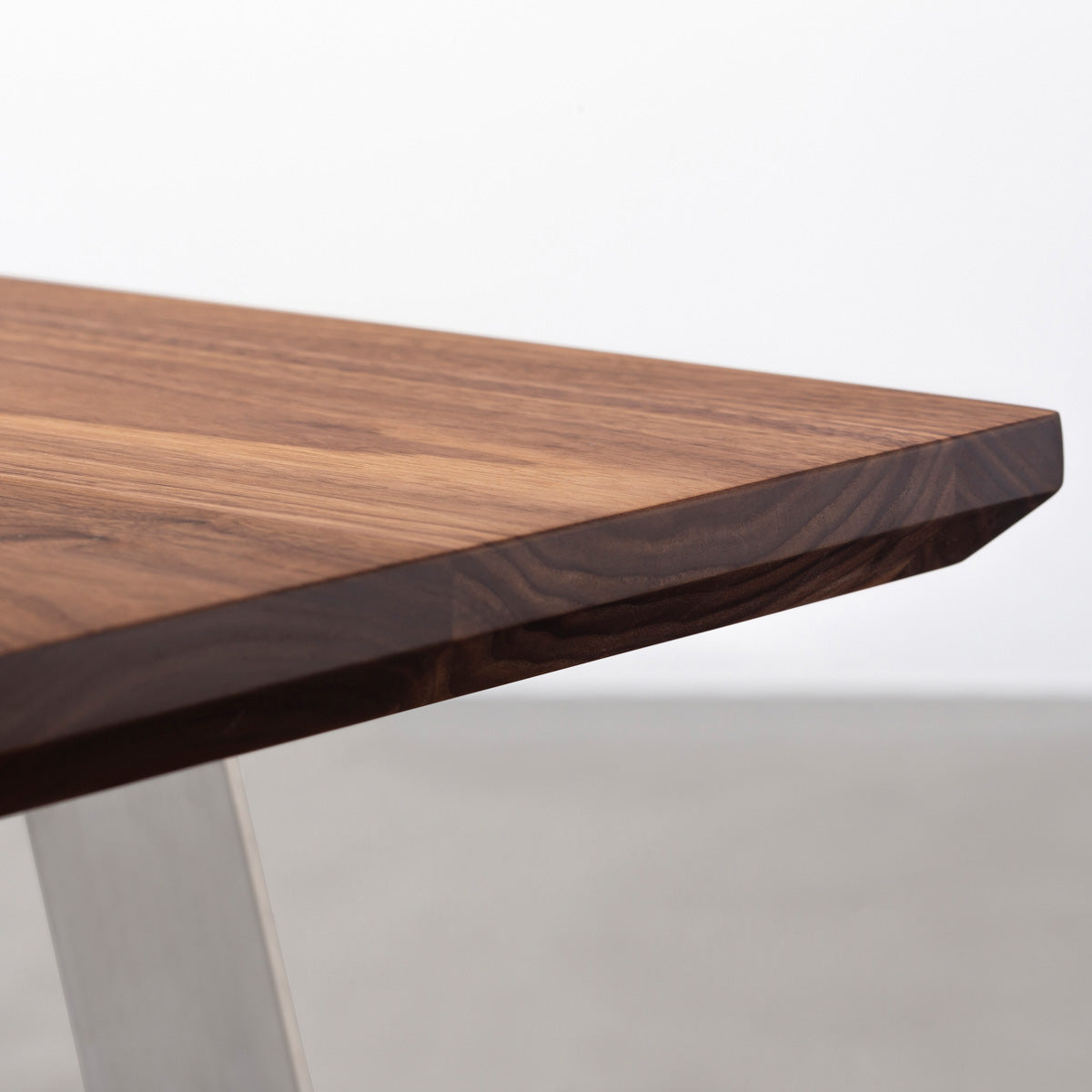 THE BENCH / 無垢 ウォルナット × Stainless Slash – KANADEMONO