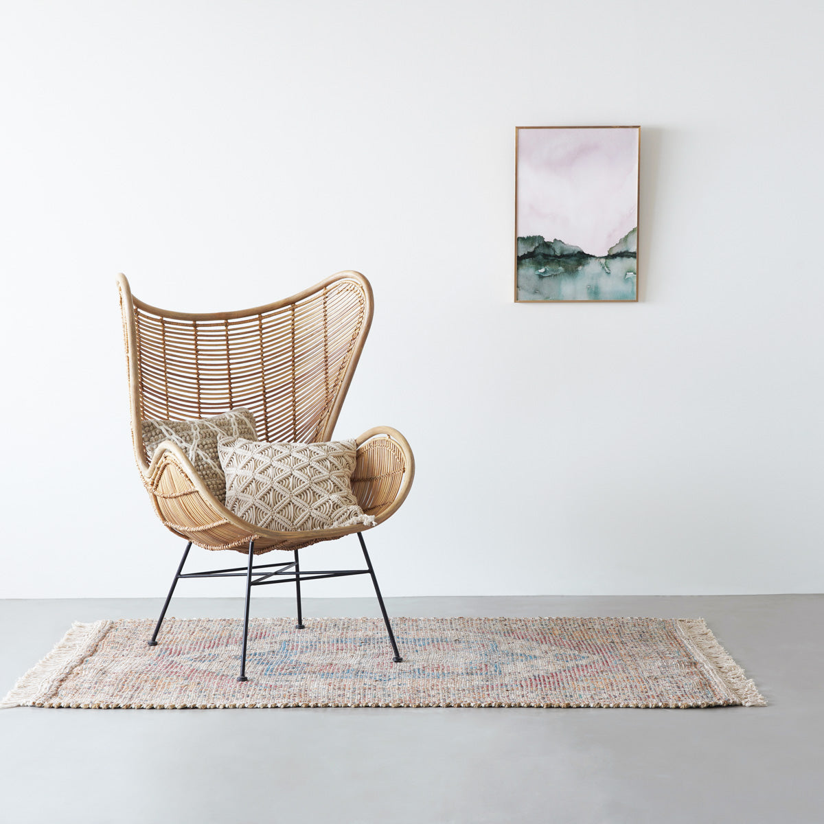 Rattan - Curve 包み込まれる ラタン素材のラウンジチェア – KANADEMONO