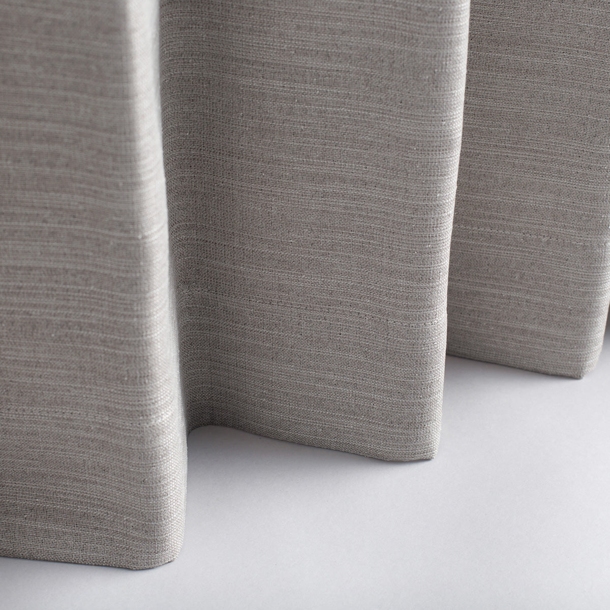 Elegance - Grayish ゆったりとした 遮光 プリーツカーテン – KANADEMONO