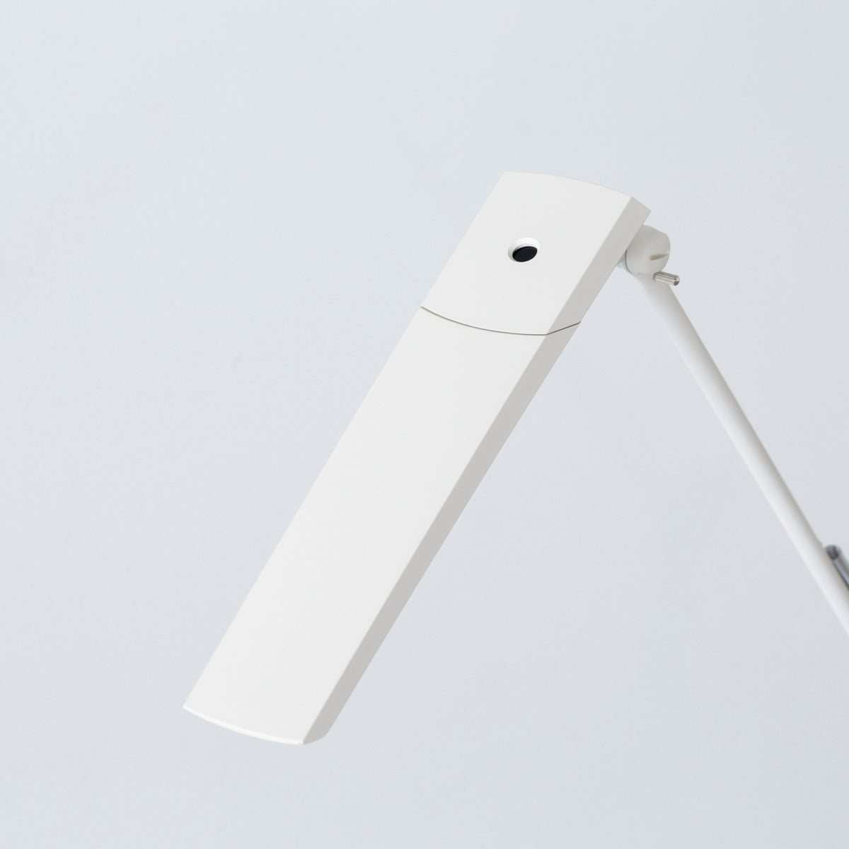Slim - Stylish Touchless Matte Desk Lamp クランプ式 – KANADEMONO