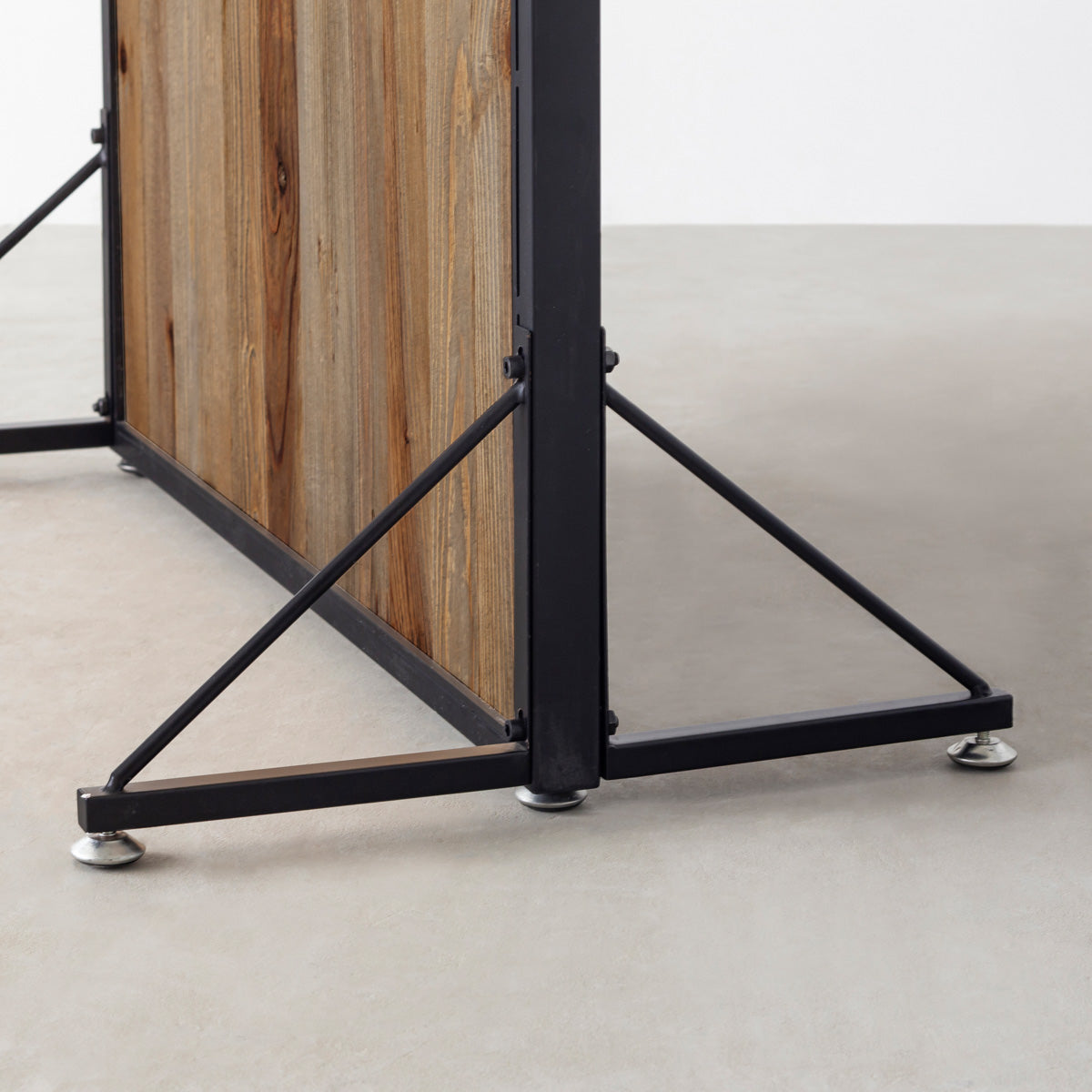 【法人向け】Aged Pine Wood × Iron ヴィンテージスタイル パーテーション・仕切り（ワイヤーメッシュ） – KANADEMONO