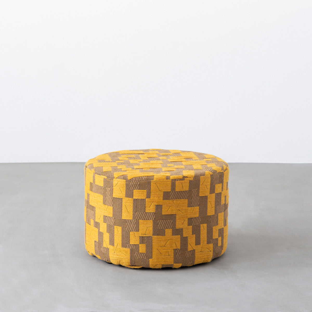 キャットジャガードスツール – KANADEMONO