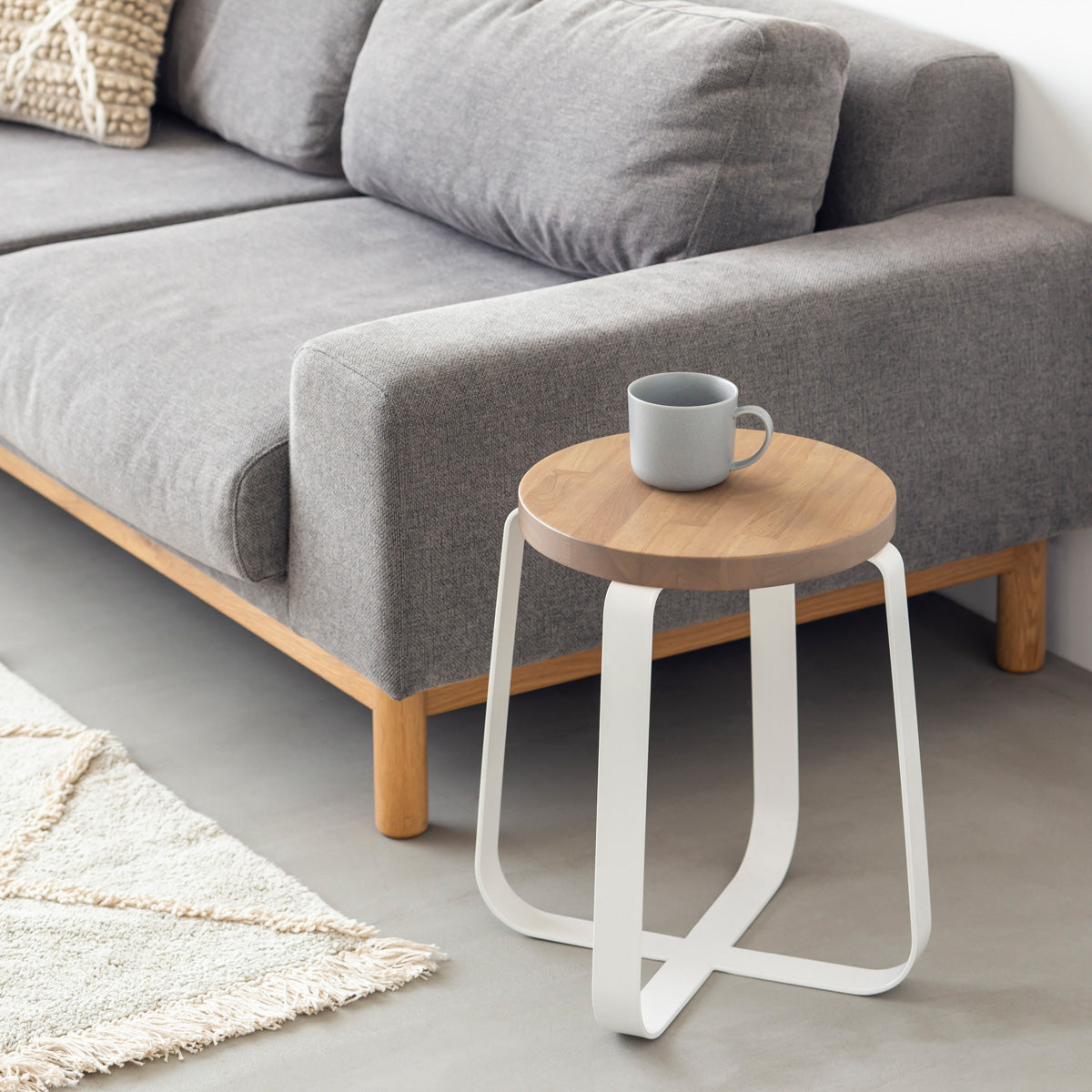 THE STOOL / ラバーウッド アッシュグレー × White Steel Standard – KANADEMONO