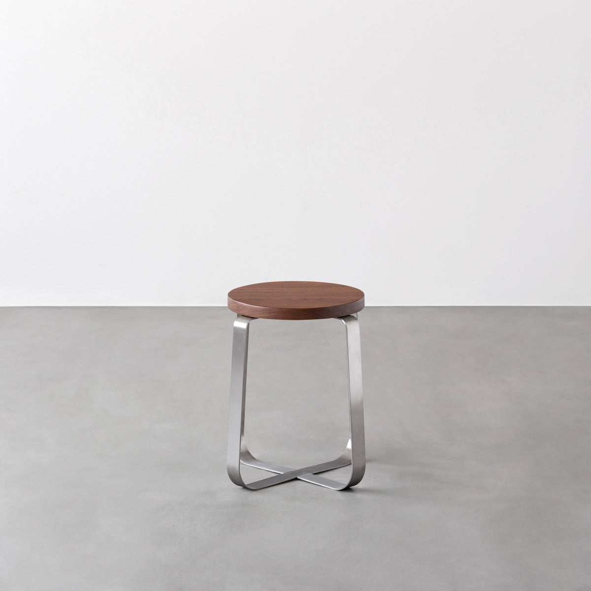 THE STOOL / 無垢 ウォルナット × Stainless Standard – KANADEMONO