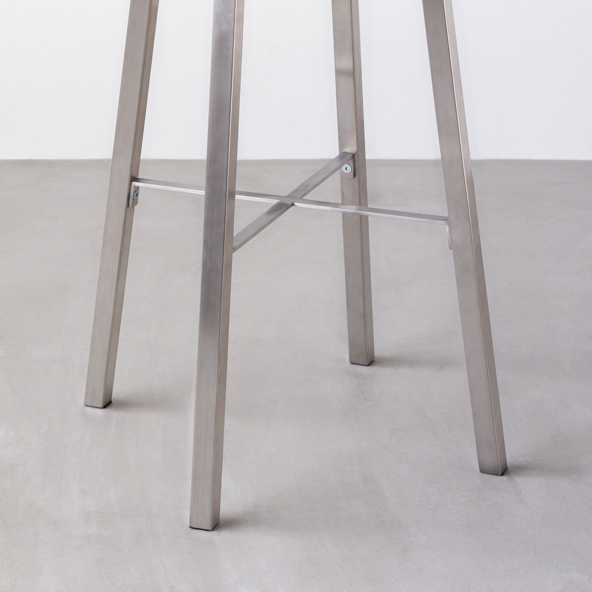 THE STOOL / 無垢 ウォルナット × Stainless High – KANADEMONO