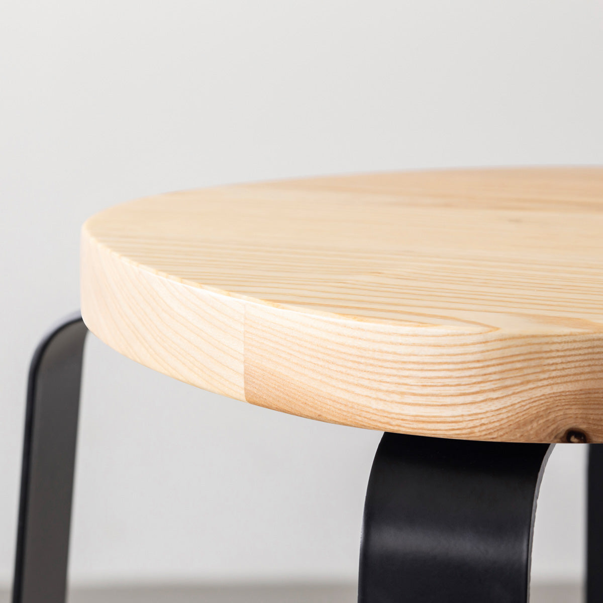 THE STOOL / 無垢 ホワイトアッシュ × Black Steel Standard – KANADEMONO