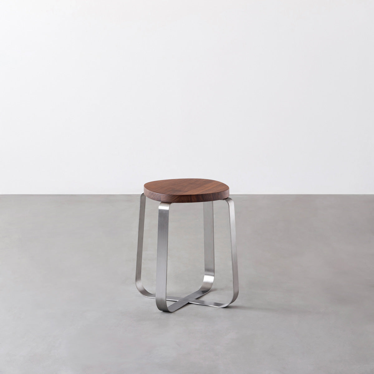 THE STOOL / 無垢 ウォルナット × Stainless Standard – KANADEMONO