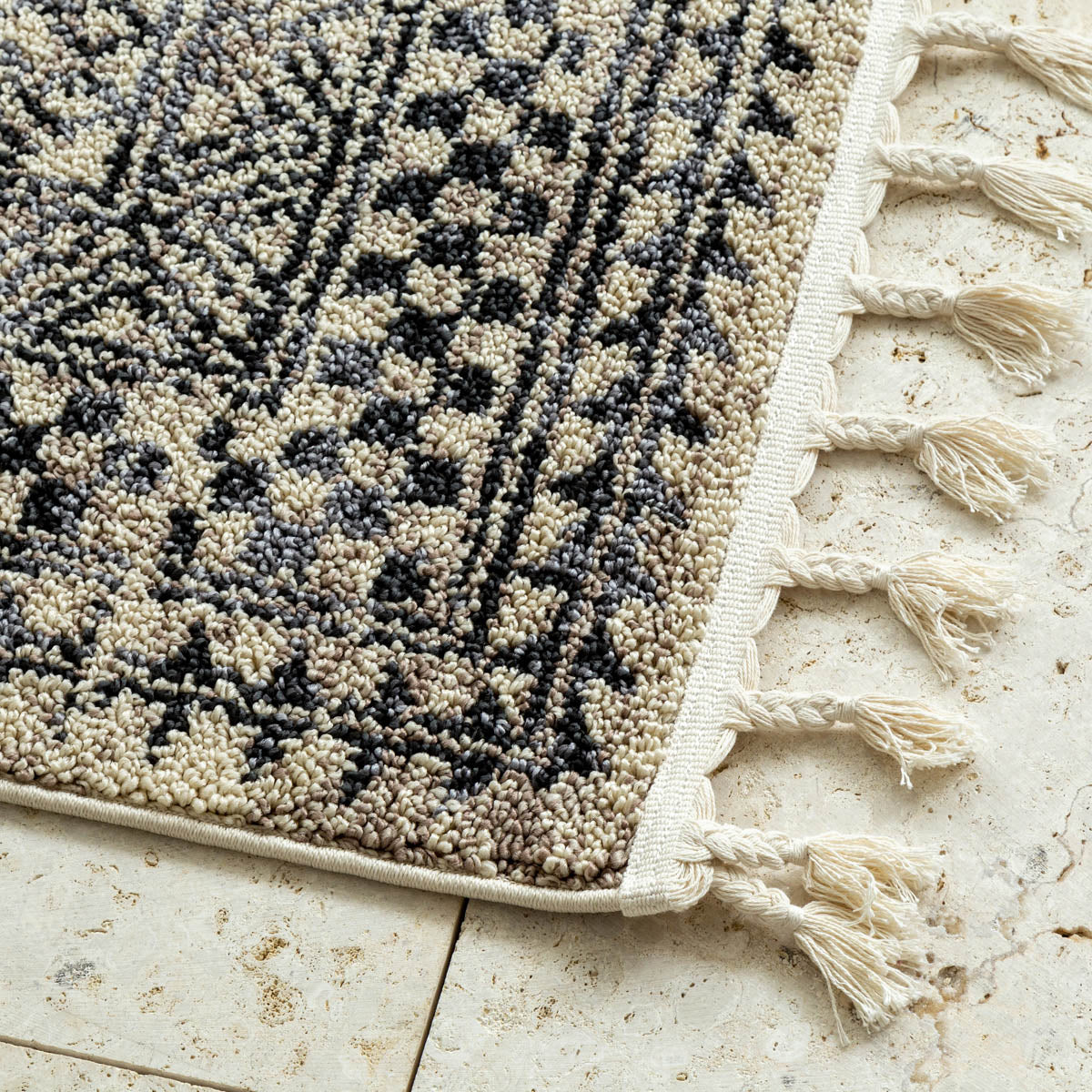 Contemporary Diamond Checkers Rug - Ivory 120×180 – KANADEMONO