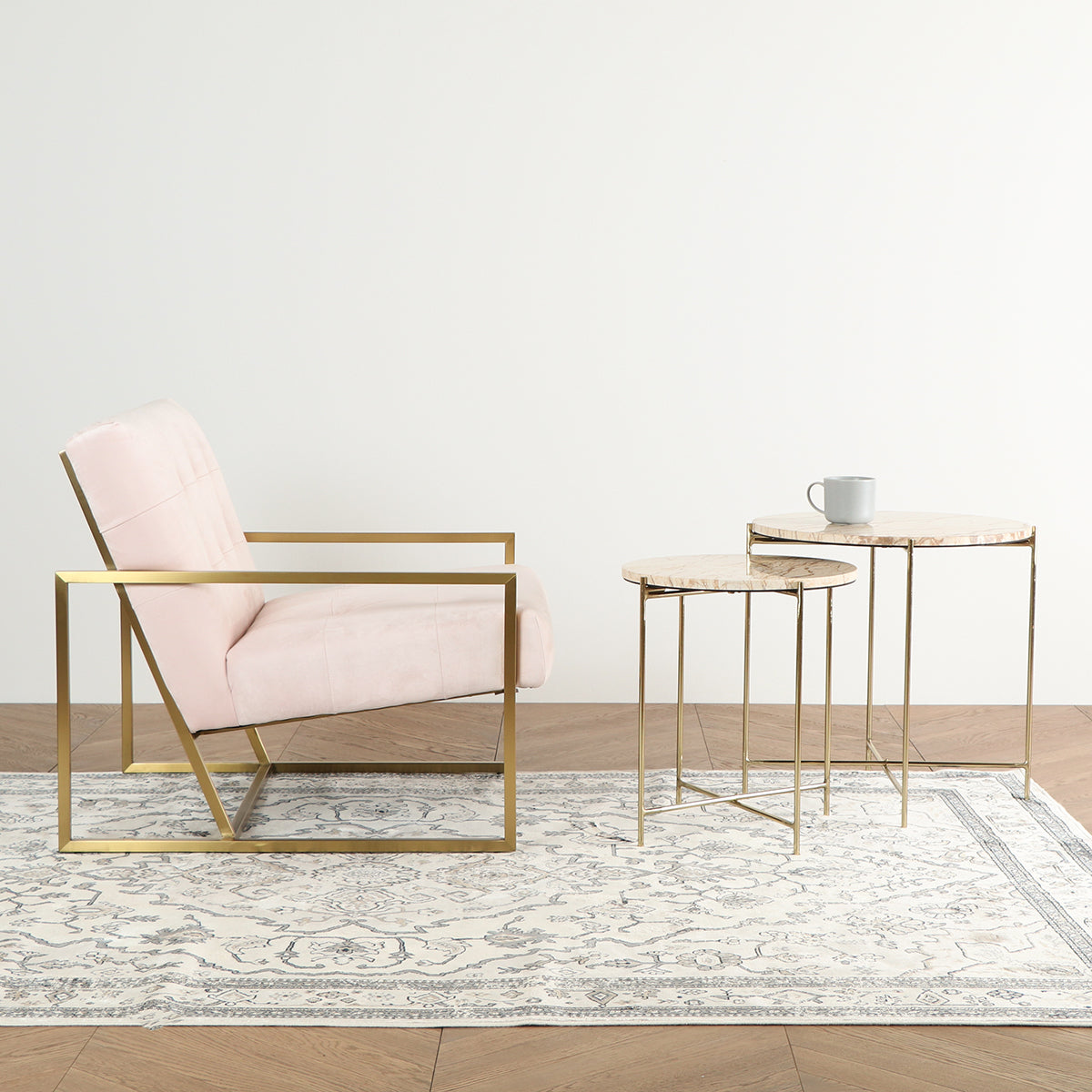 Gold Frame Velvet Lounge Chair – KANADEMONO