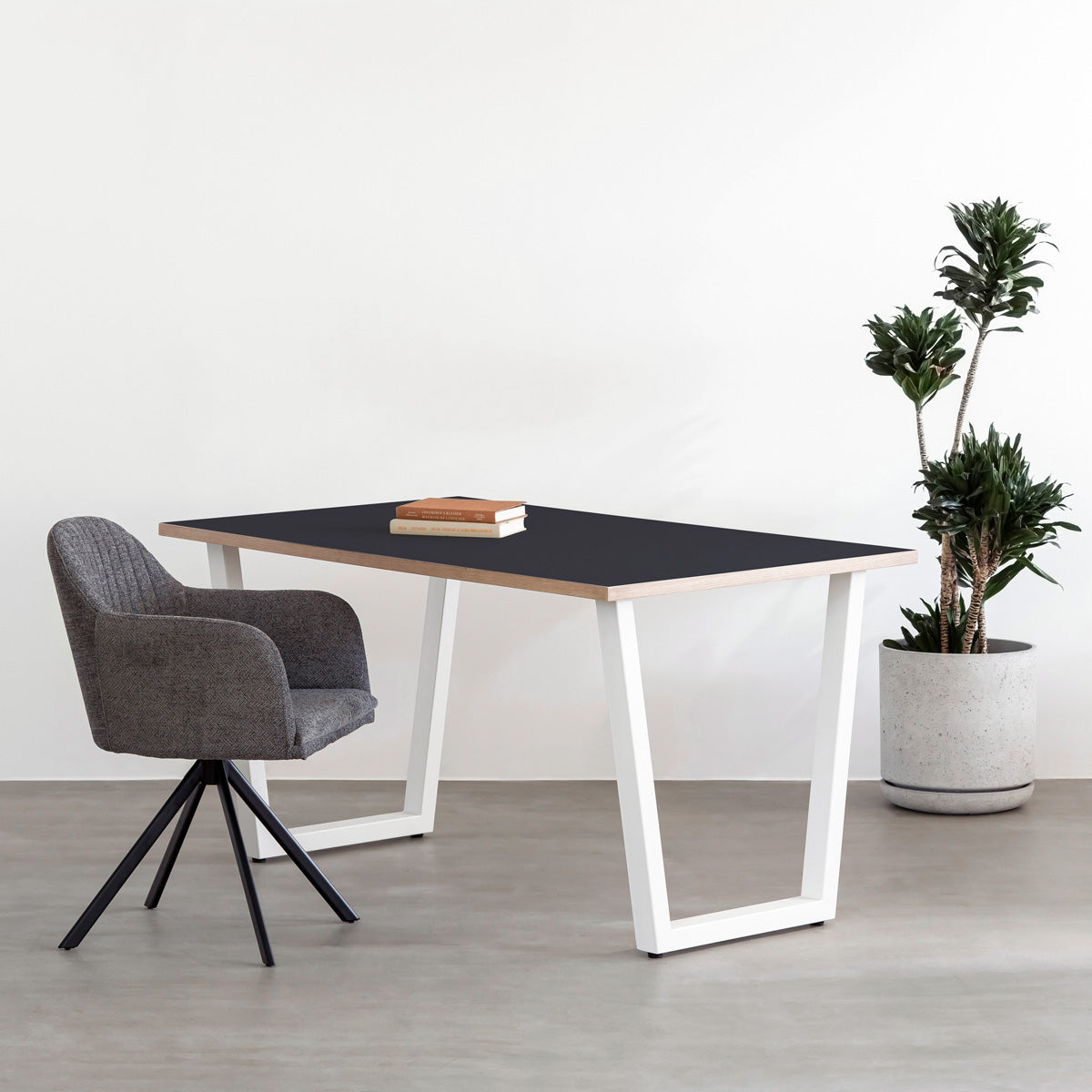 THE TABLE / リノリウム ブラック・ブラウン系 × White Steel – KANADEMONO