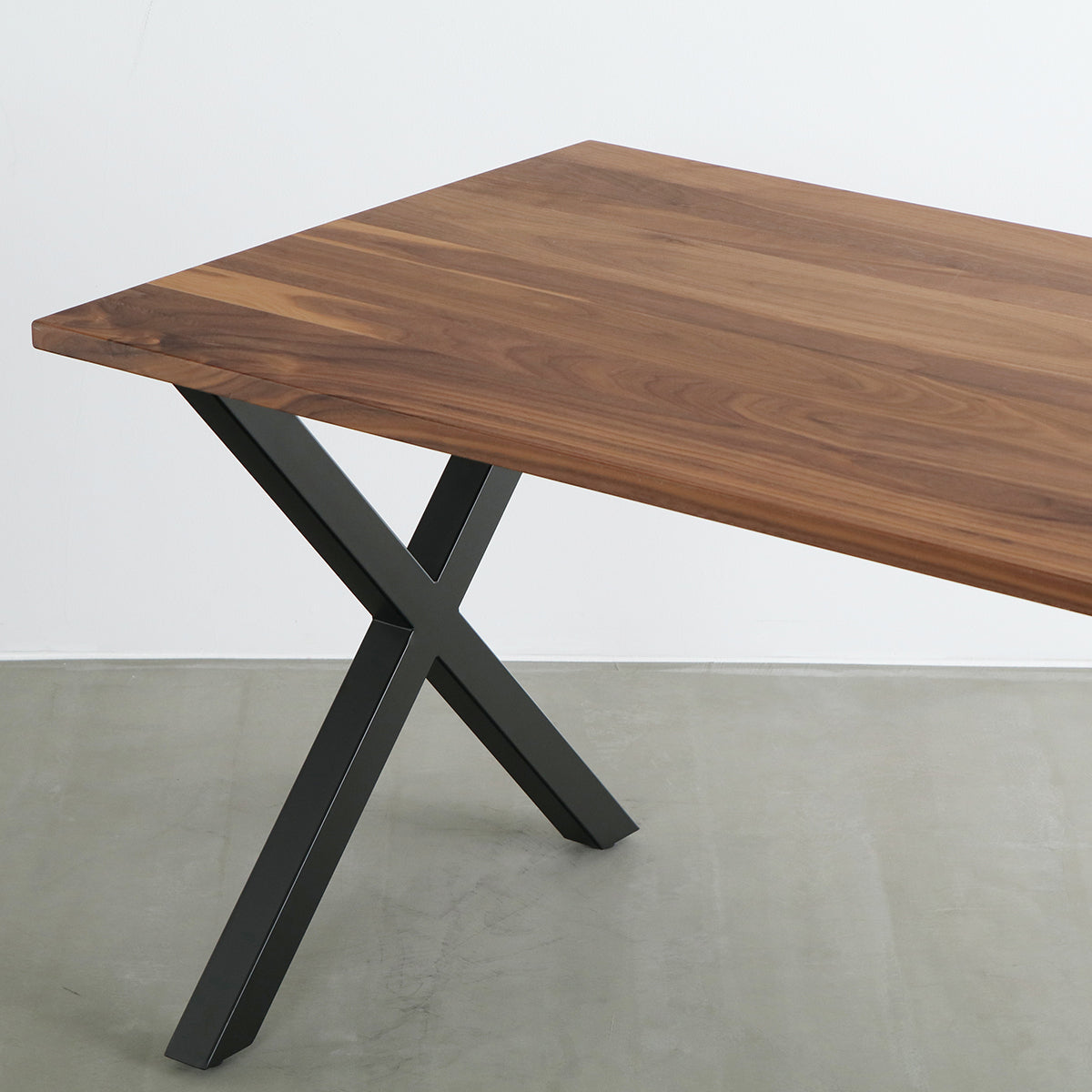 THE TABLE / 無垢 ウォルナット × Black Steel – KANADEMONO