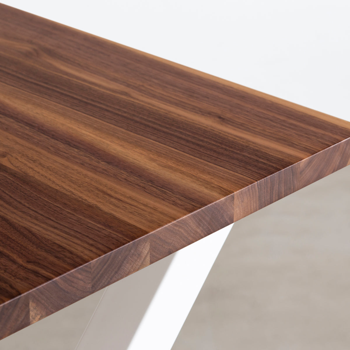 THE TABLE / 無垢 ウォルナット × White Steel – KANADEMONO
