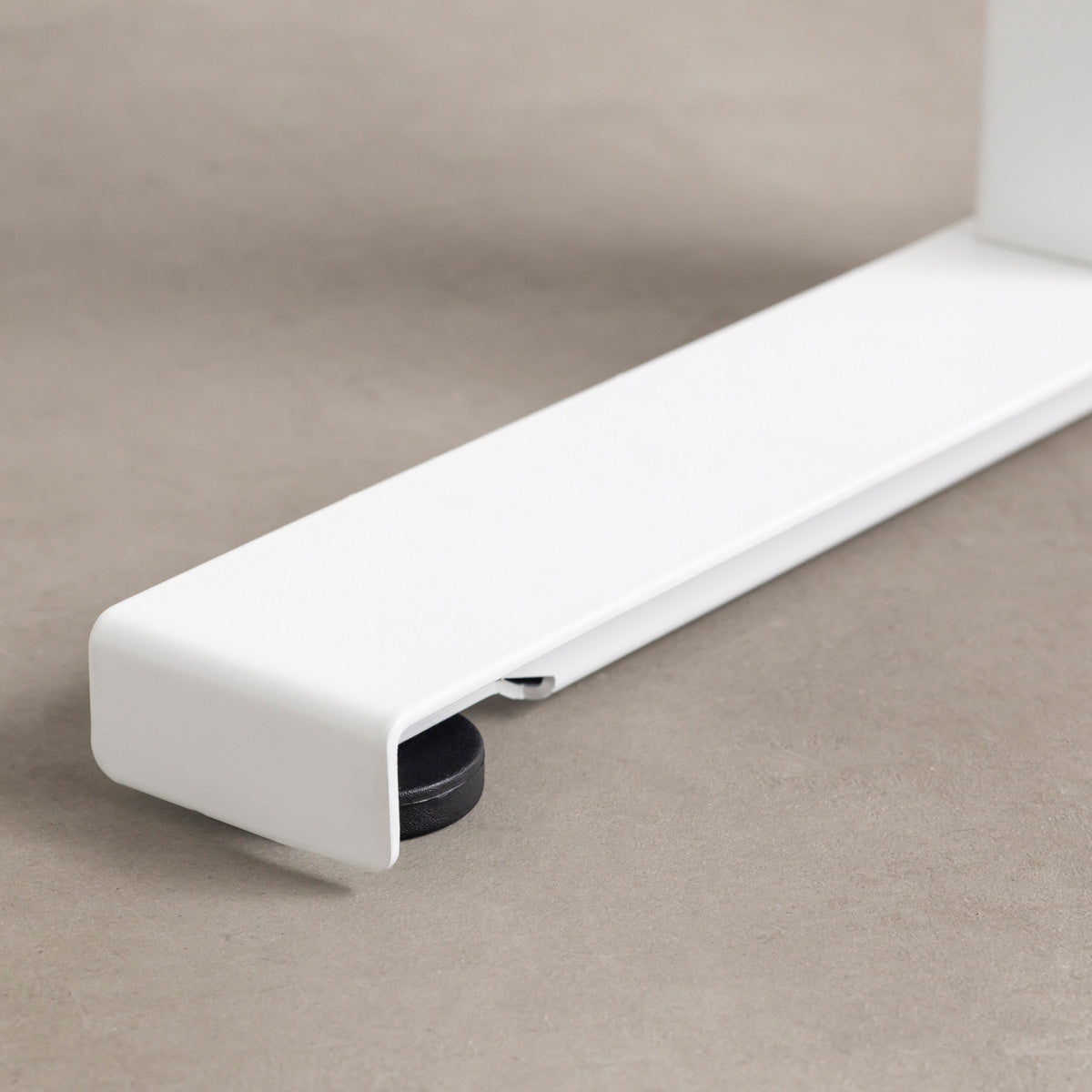 THE TABLE / 無垢 杉 × スマート電動昇降脚 – KANADEMONO