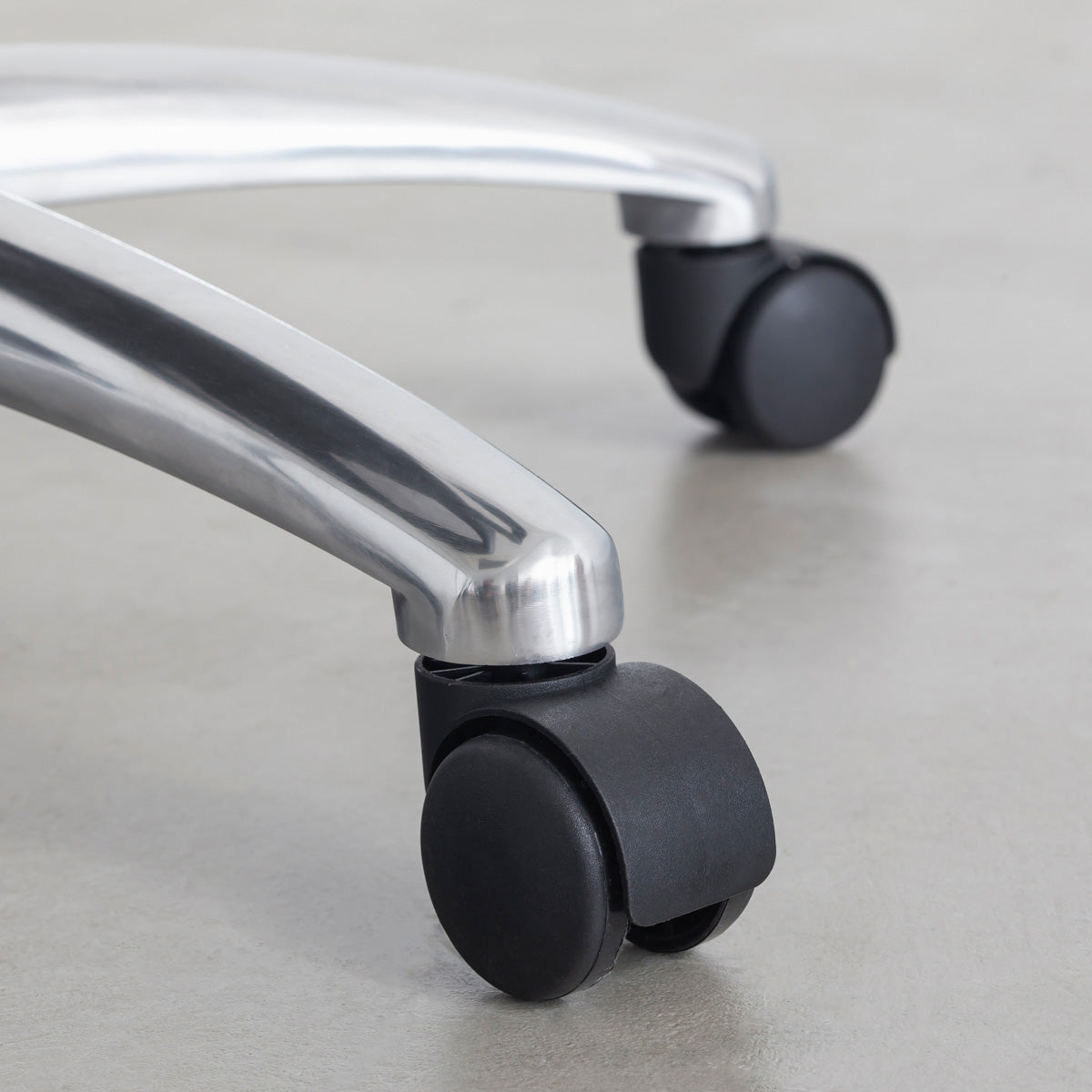 Unique - Style Black silver ユニークなフォルム デスクチェア – KANADEMONO