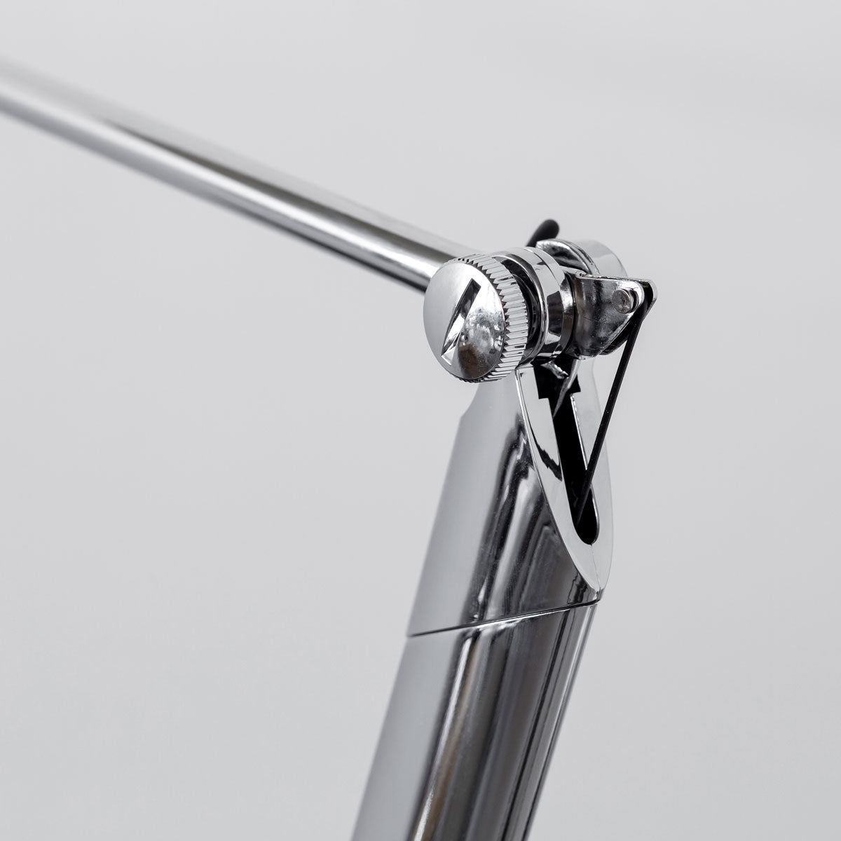 Slim - Stylish Touchless Metalic Desk Lamp – KANADEMONO