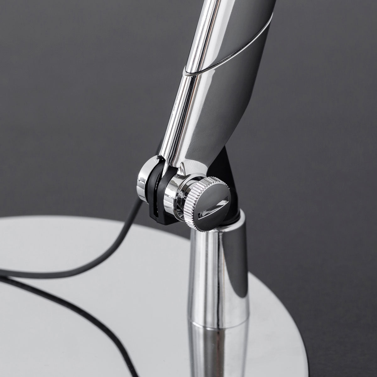 Slim - Stylish Touchless Metalic Desk Lamp – KANADEMONO