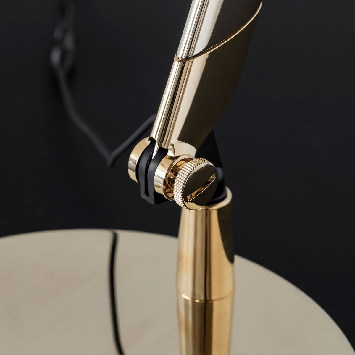 Slim - Stylish Touchless Metalic Desk Lamp – KANADEMONO